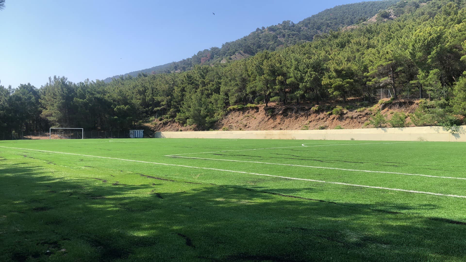 Αυτή είναι η έδρα του Αιολικού (Ερασ) στη Β΄ΕΠΣΛ. - ΑΘΛΗΤΙΚΟ ΜΕΤΩΠΟ ...